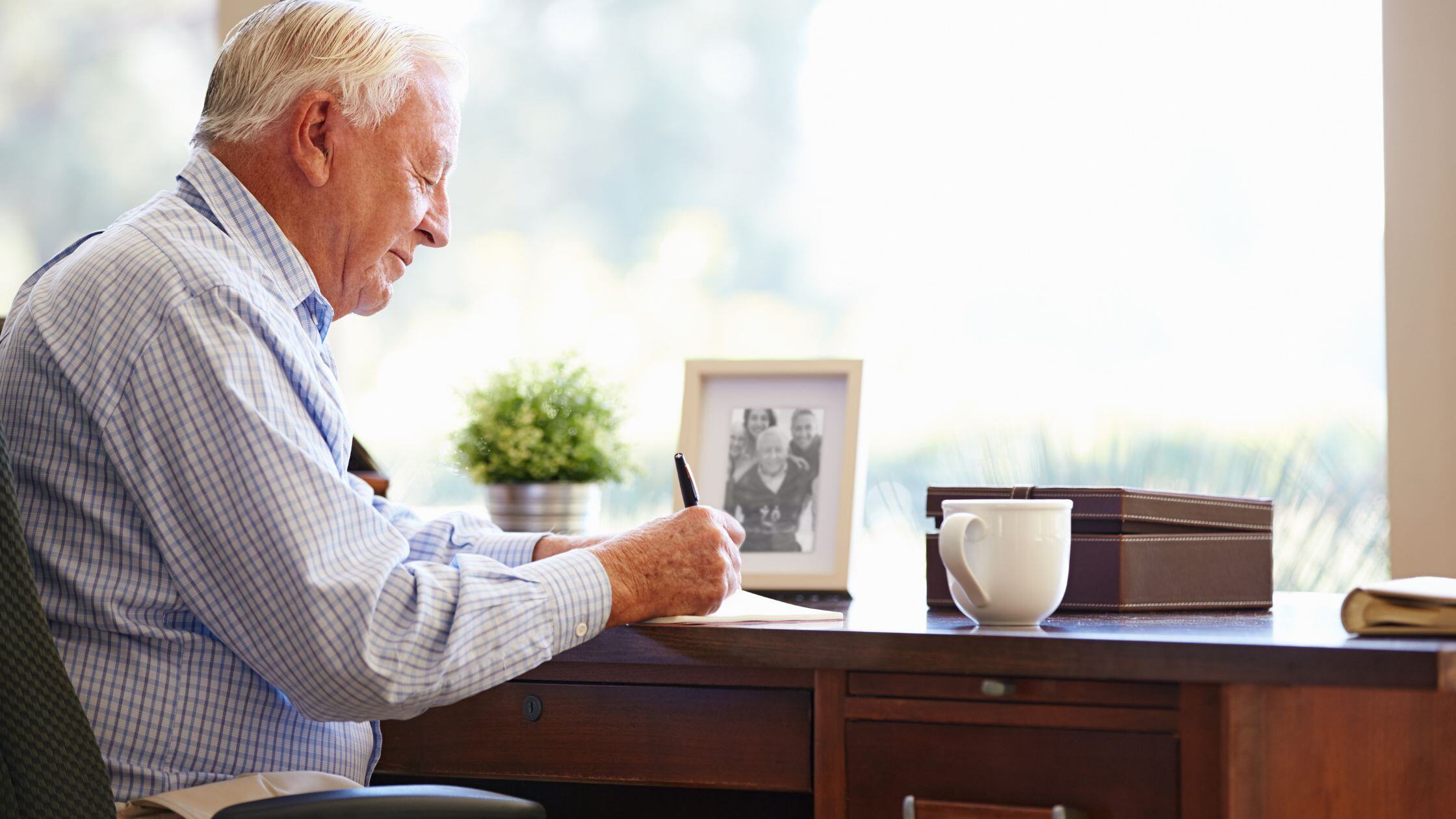 Creative Writing and Poetry Ideas for Seniors to Stay Active