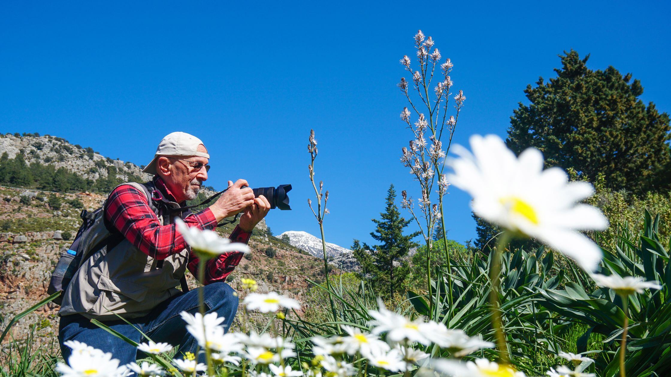 Photography for Seniors: A Fun and Creative Hobby for Older Adults